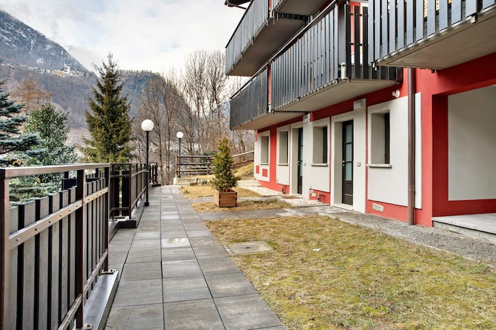 Casa Vacanze Giorgia - Caspoggio - Chiesa in Valmalenco