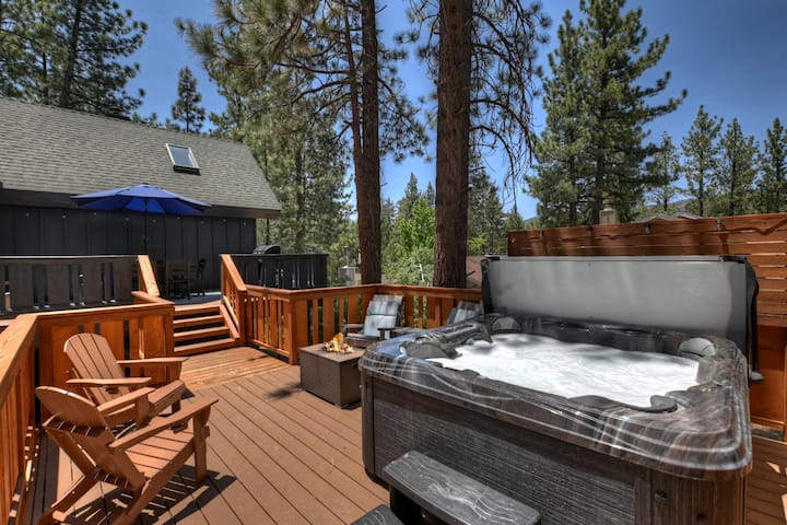 5 Bdrm!pet Friendly! Hot Tub! Pool Table! - Big Bear, CA