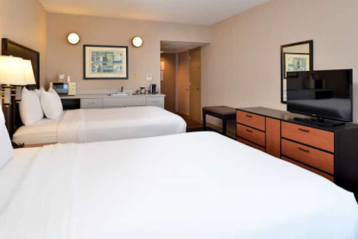 Premium Downtown Stay + Kitchenette & Free Parking - Winston-Salem, NC
