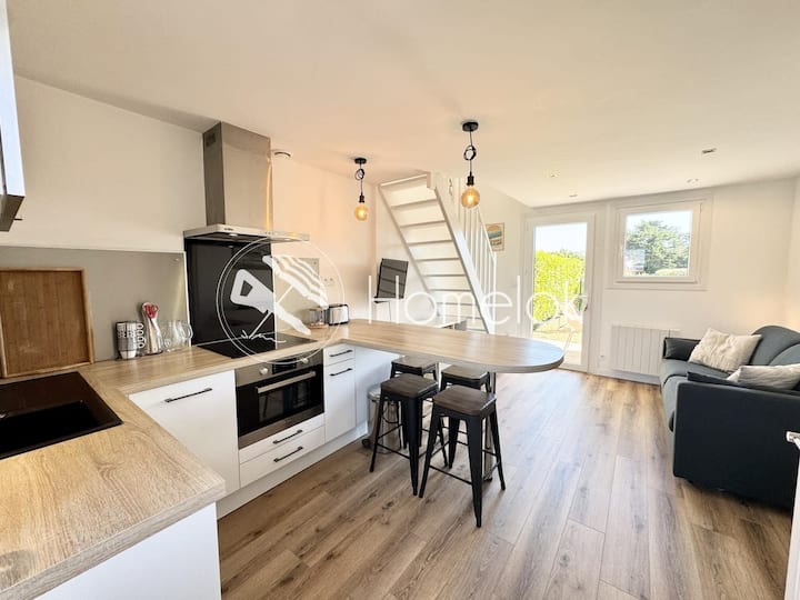 Maison Refaite à Neuf - Piscine Et Parking Privé - Guidel