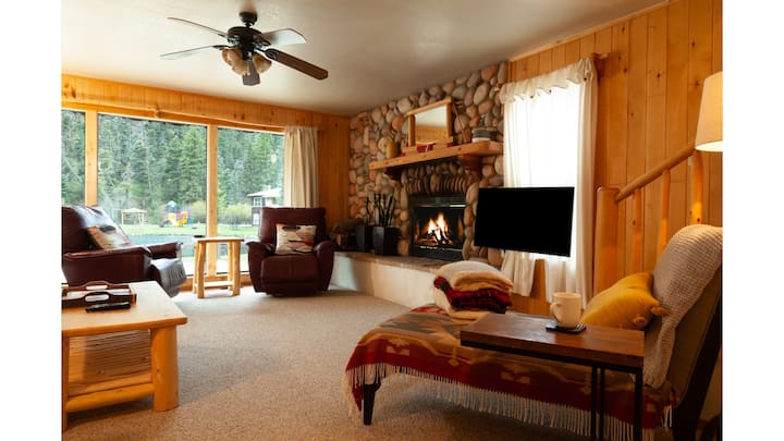 The Knotty Pine - In Town - New Property - On The - Red River