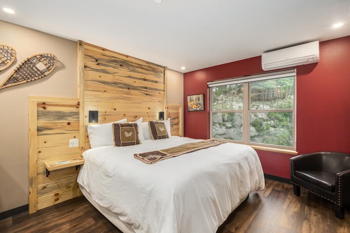 Ac, K Bed, Fireplace, Shared Hot Tub - Lodge 202 - Estes Park, CO