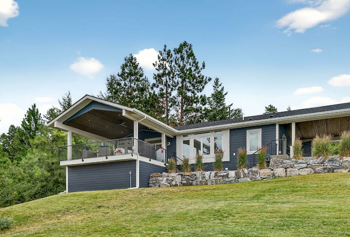 Harmony Hideaway | Serene & Stunning Lake Views - Lake Country