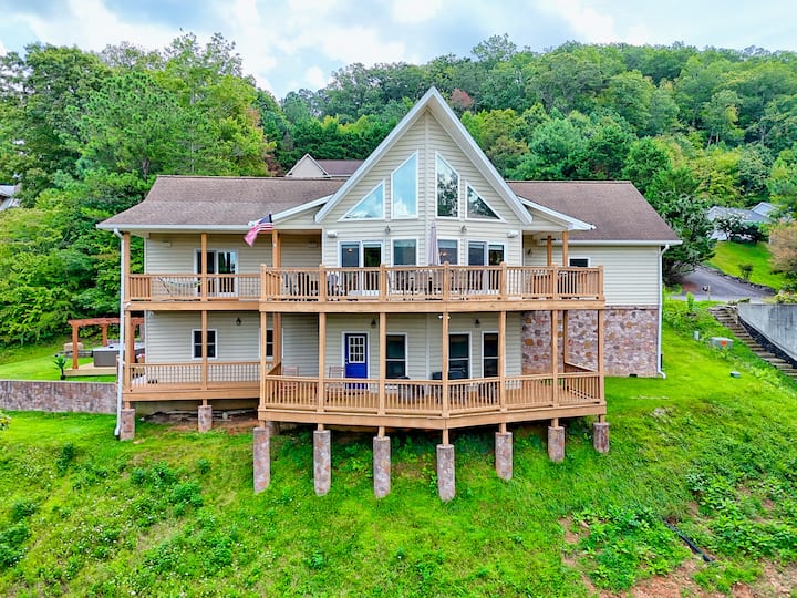 Fireside Vista -  By Chatuge Home Concierge - Hiawassee, GA