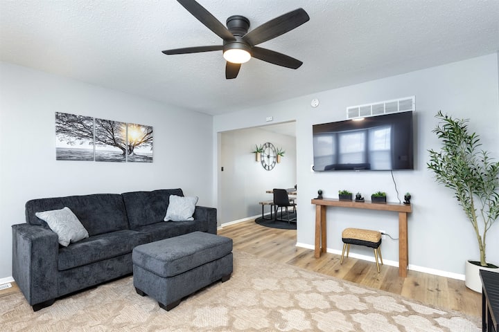 Roomy 4br/2.5ba Home, Arcade & Deck In Davenport - Davenport, IA