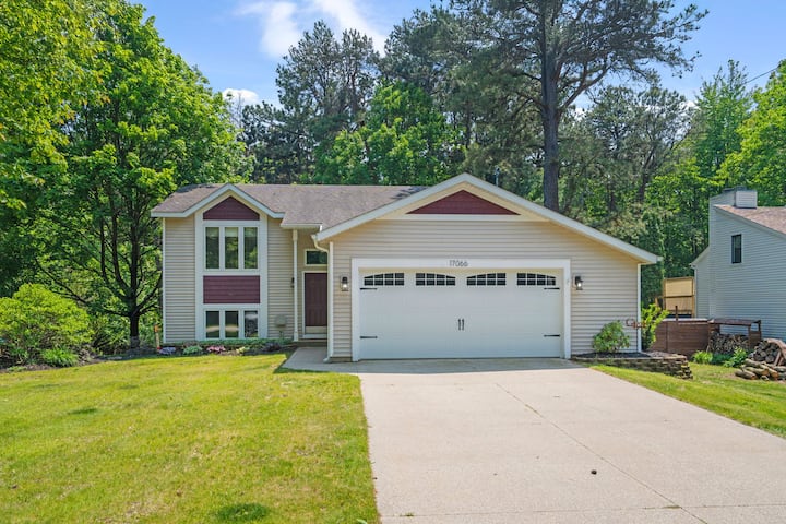 Holland Hideaway: Family Home, Walk To Beach - Holland, MI