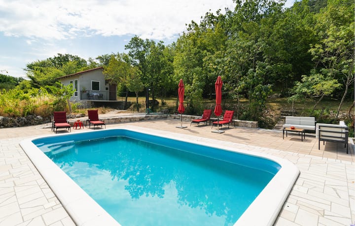Awesome Home In Omis - Omiš