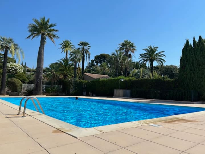 Studio Lumineux Dans Résidence Avec Piscine - La Ciotat