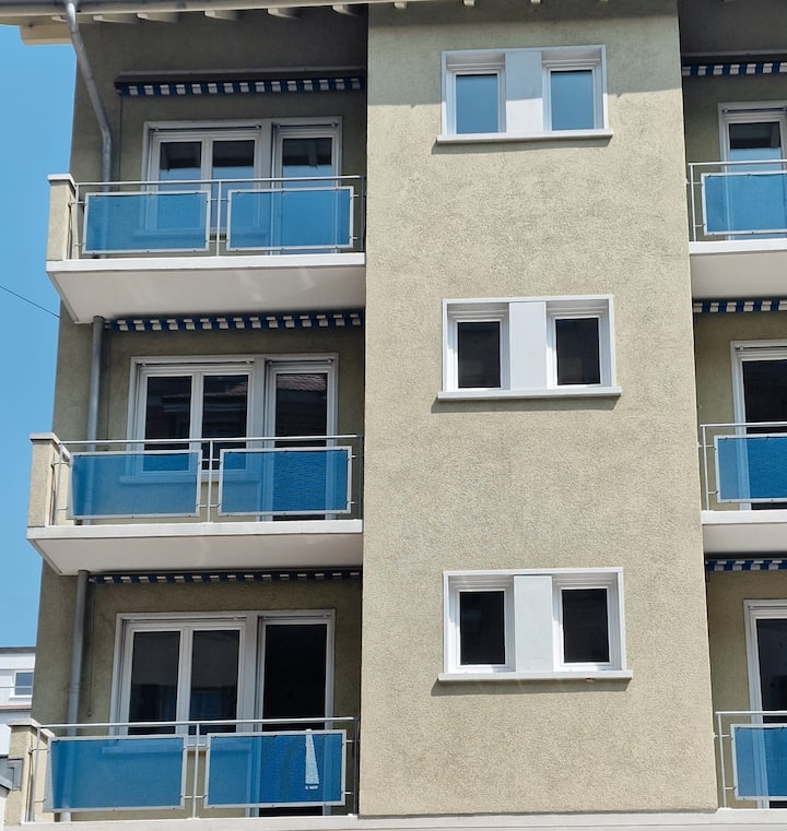 Family Apartment With Balcony - Bern