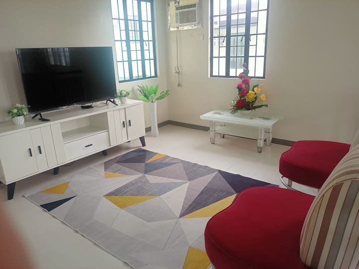 Charming Getaway - Entire House In Bataan - Hermosa