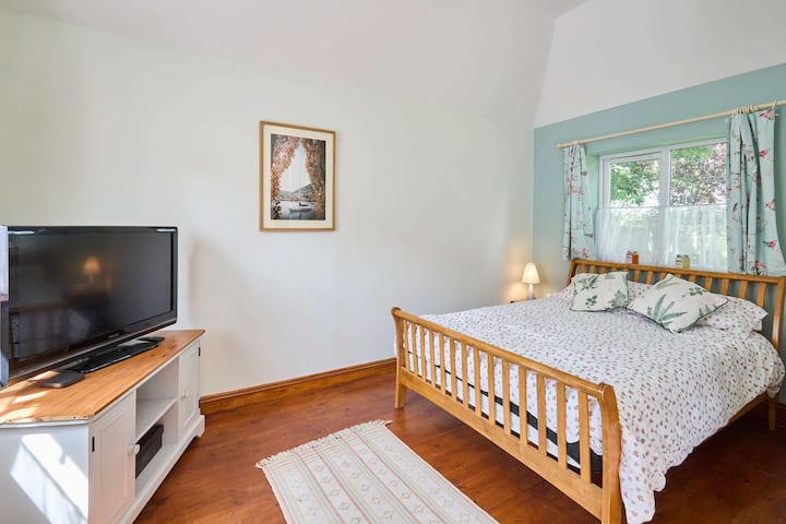 Host & Stay | The Lodge - Holt