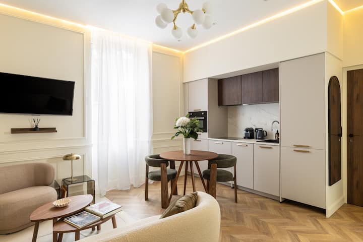 Hausman Suites - Appart Hotel N°3 - Saint-Cyr-au-Mont-d'Or