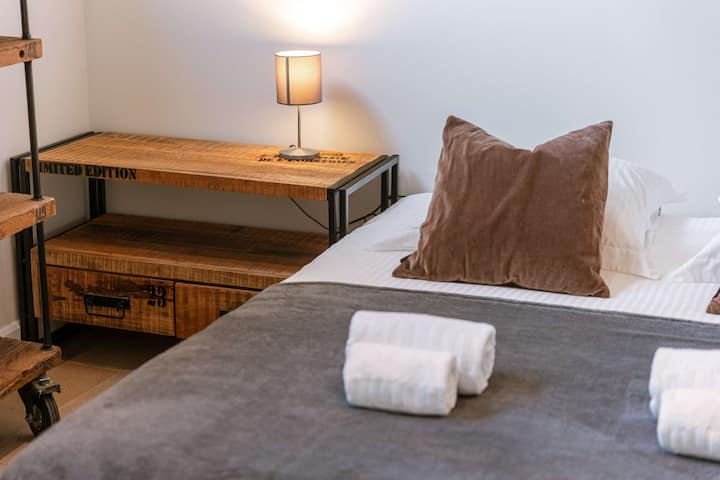 Huswell - Roomy Apartment In The Historic Heart Of - Ghent, Belgium