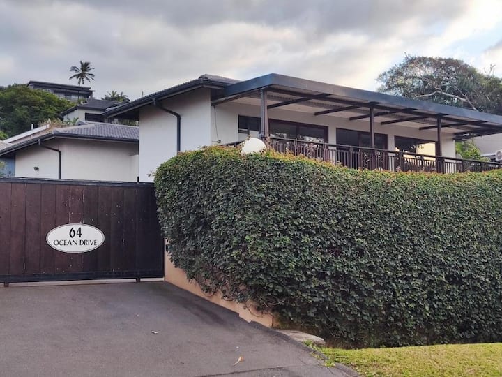 Standard Queen Room With Garden View - Dolphin Coast