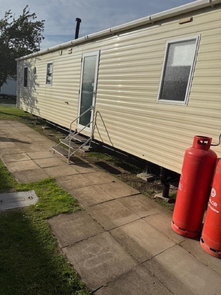 Caravan At Sunnydale, Lincolnshire Ref 35197s - Mablethorpe