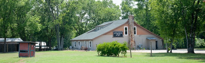 Little River Lodge - Redbox, Calhoun Falls