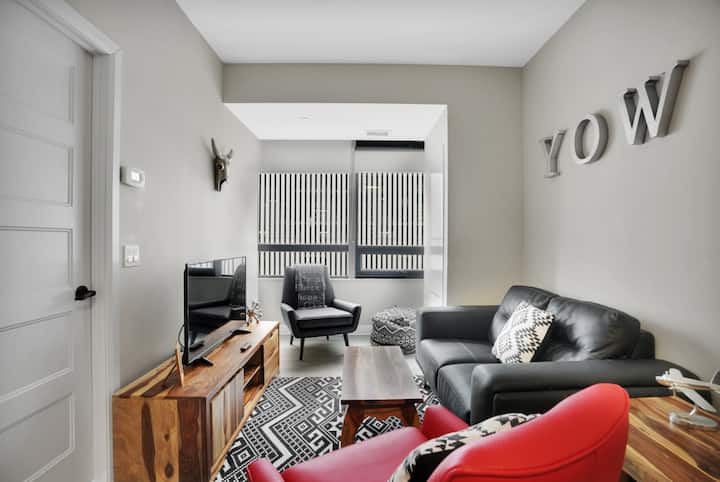 Stylish 2br Apt With Cinema, Gym And Skyline Views - Gatineau