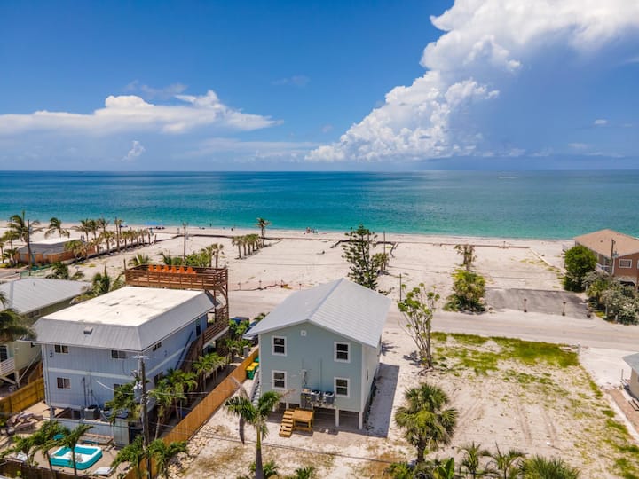 Elevated Beach Vibes – Bikes, Beach, Views - Manasota Key, FL