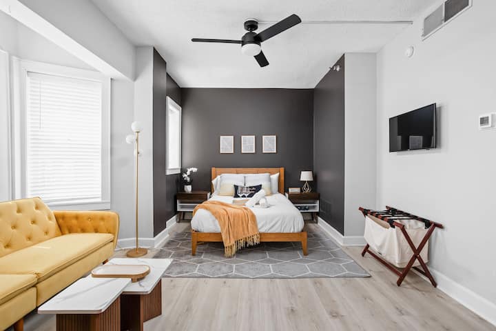 Pet-friendly Studio Condo | Walk To Downtown Fun - IUPUI,Indianapolis