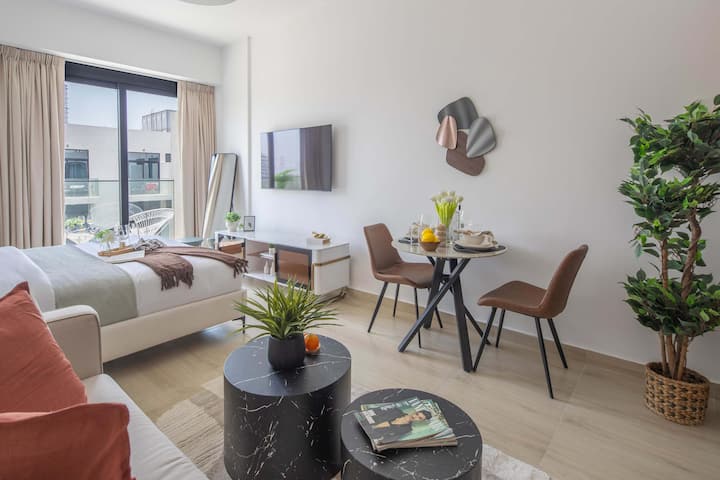 Cozy Studio With Balcony In Jvc – Sleeps 3 - Dubai