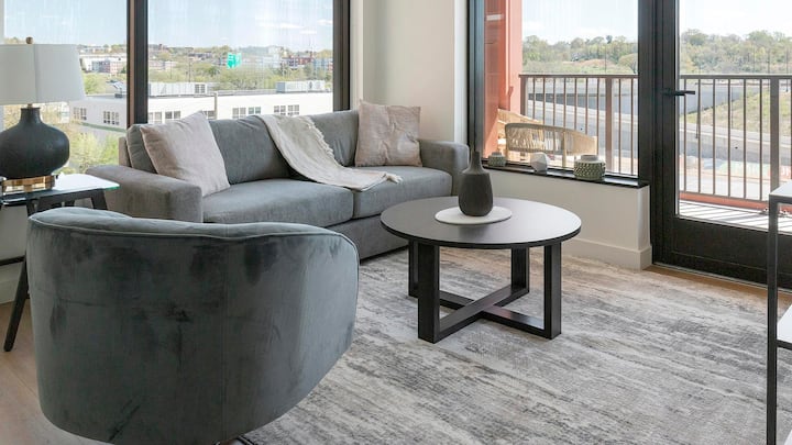 Landing | Beautiful 2bd, Rooftop Lounge, Gym - Huntington, VA