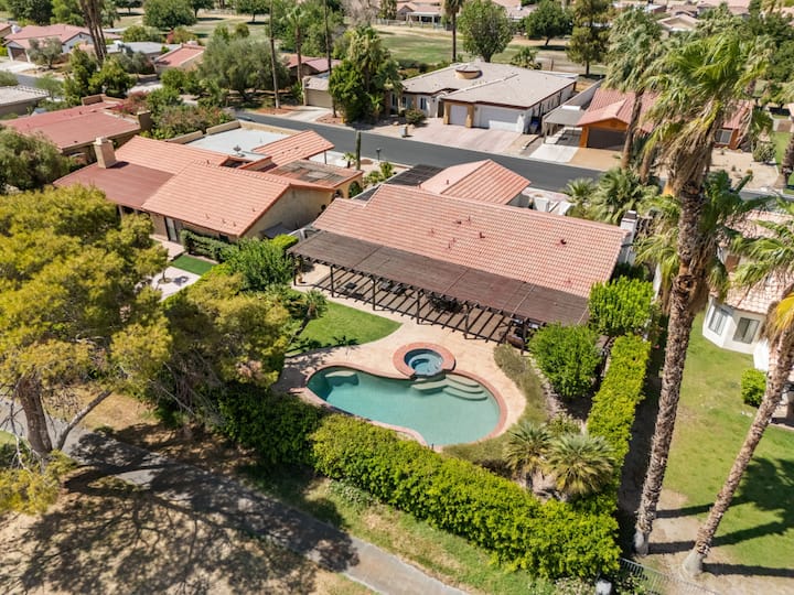 Coachella Casa: Palm-lined Spanish Oasis Wpool&spa - Indio, CA