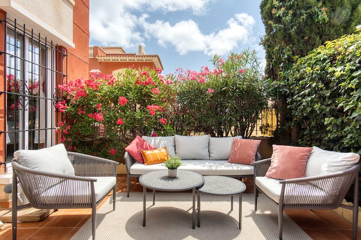 Relaxing Two-bedroom Oasis - Torrevieja