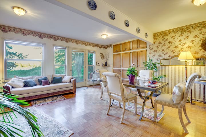 < 1 Mi To Jefferson Healthcare: Nurse-ready Rental - Port Townsend, WA