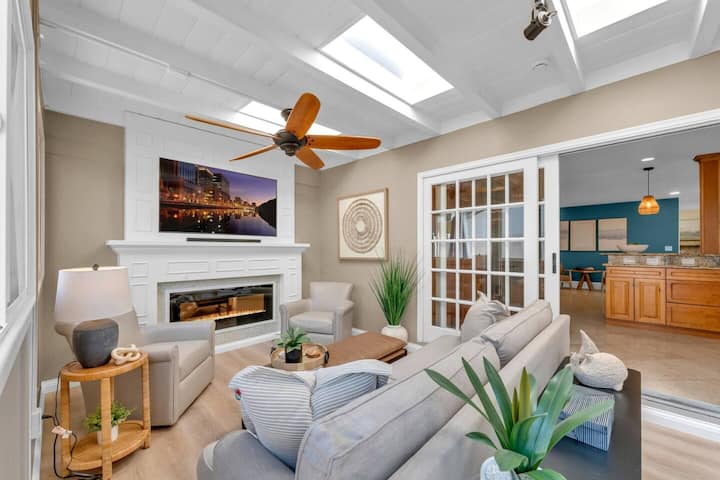 Hilltop | Pool, Fire Pit, King Bed & Views! - San Diego, CA