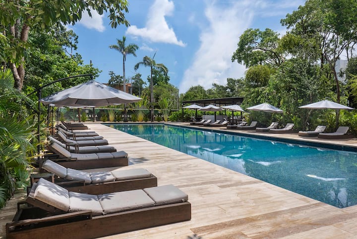 Stylish Villa W/ 3 Pools | Padle Court | Security - Tulum