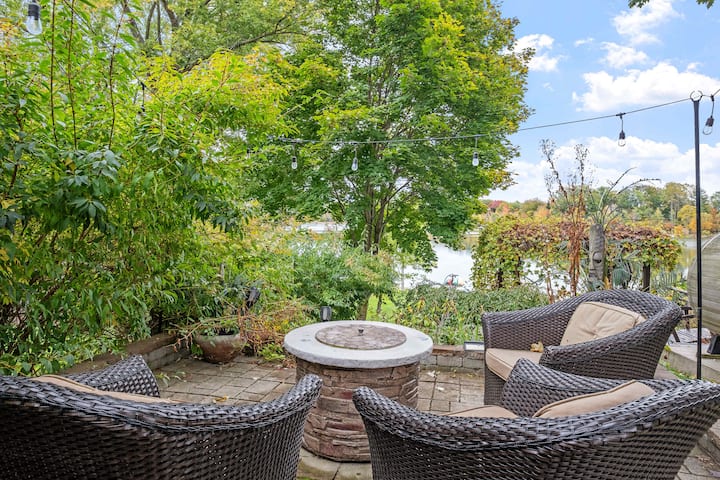 Tiki Retreat-hot Tub-fire Pit - Greenville, MI