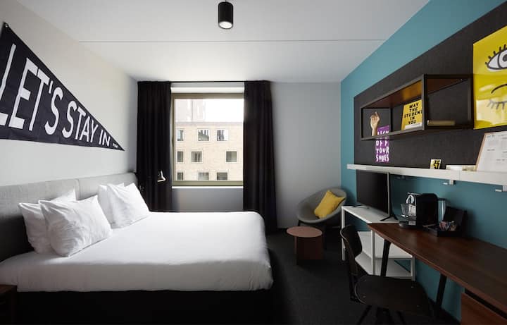 Room At The Social Hub Hotel / Close Grote Market - Groningen, Niederlande