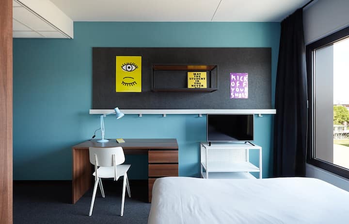 Design Room At The Social Hub Hotel / Bar & Gym - Groningen