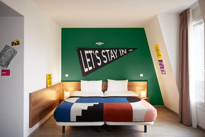 Family Room | Essentials For Family Of 4 - Boulogne-Billancourt