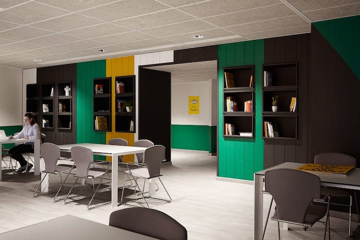 Family Room | Essentials For Family Of 4 - Puteaux