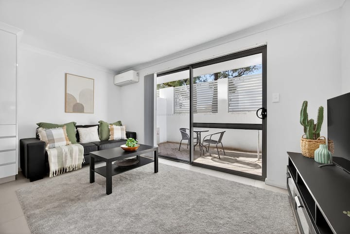 Relaxing 2br Retreat Near The Foreshore - Rockingham