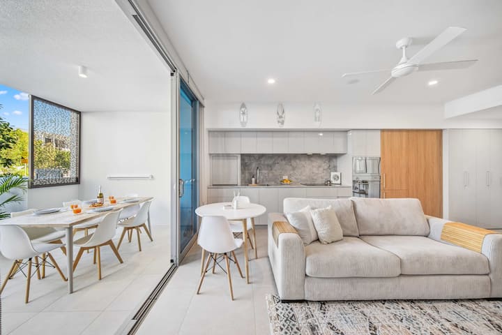 The Coastal Nook At Azzure Bokarina - Caloundra