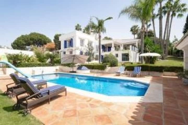 Wonderful Family Villa - Puerto Banús