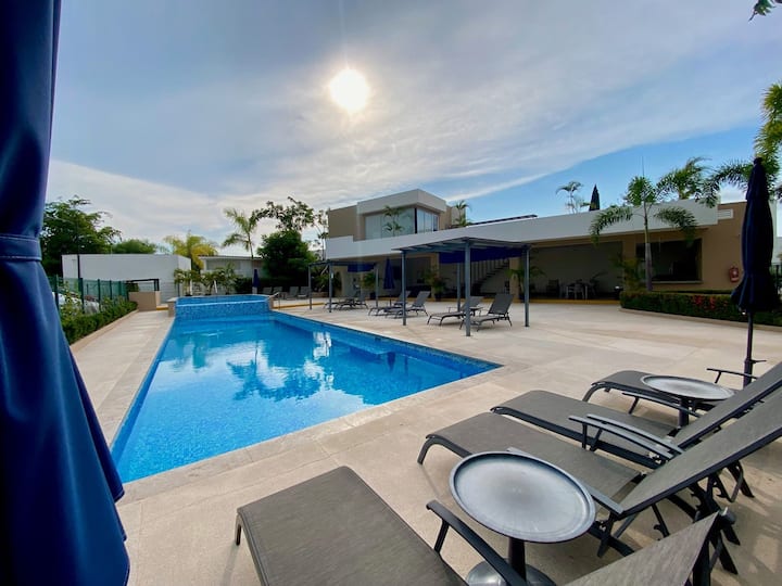 Modern Apartment W/ Pool, Gym, Near Vidanta World - Nuevo Vallarta
