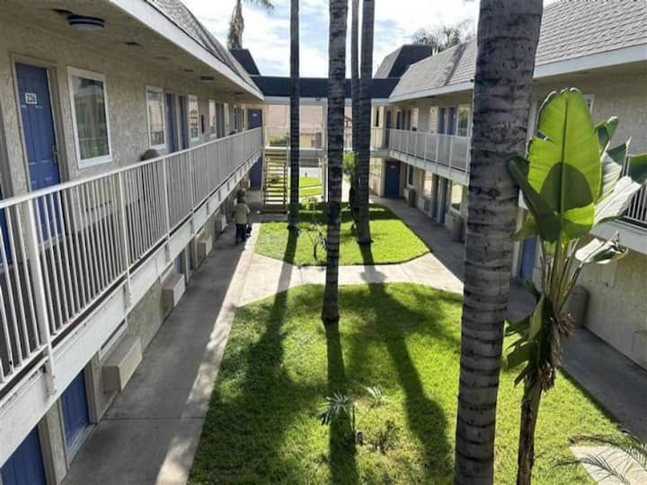 Studio 6 Suites - Riverside, Ca - South_ - リバーサイド, CA