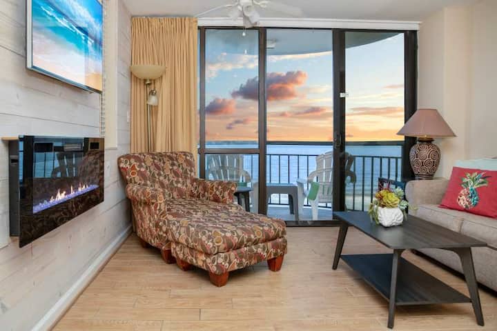 Oceanfront King, Walk2attractions. Heated Pools! - Myrtle Beach, SC