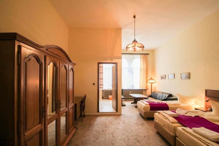 Spacious Triple Room In Charlottenburg - Berlin