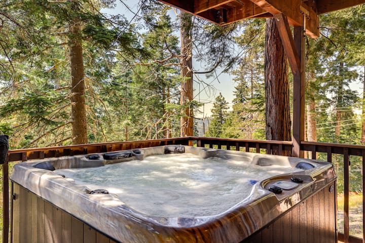 3 Mi To Lake Arrowhead Village: Dog-friendly Cabin - San Bernardino, CA