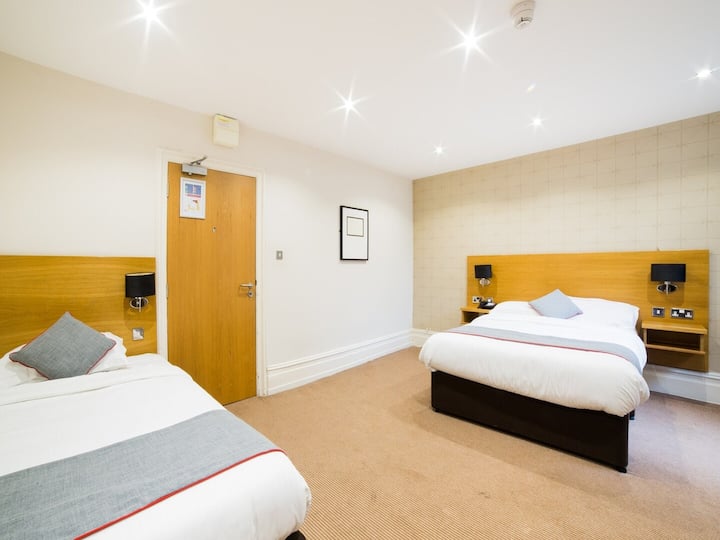 Triple Salle Standard - Barrow-in-Furness