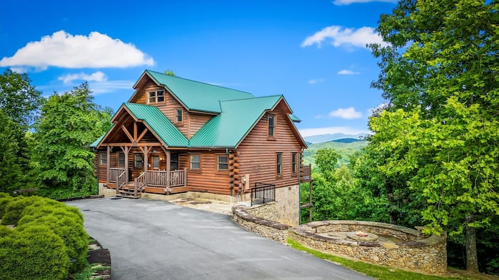 2 Cabins Together | Hot Tubs, Game Rooms & Views - Tennessee