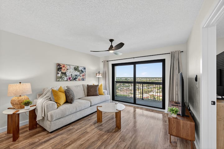 New Listing! Sunset View With Heated Pool A10 - Ormond-by-the-Sea, FL