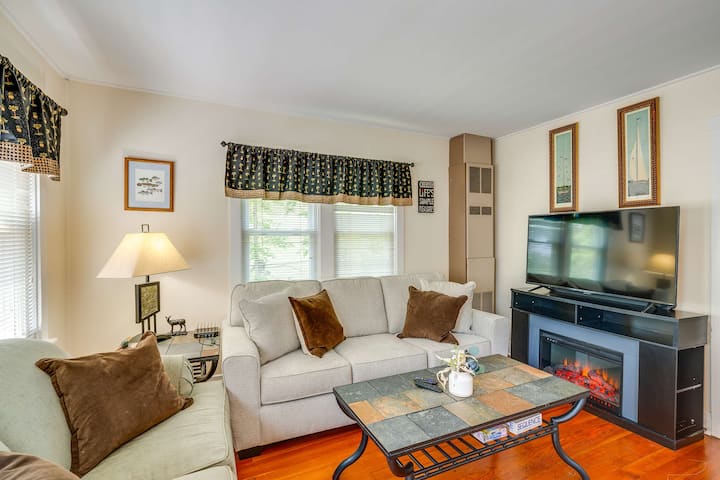 Cottage By Lake Como - Optional Golf Cart Add On - Lake Geneva, WI