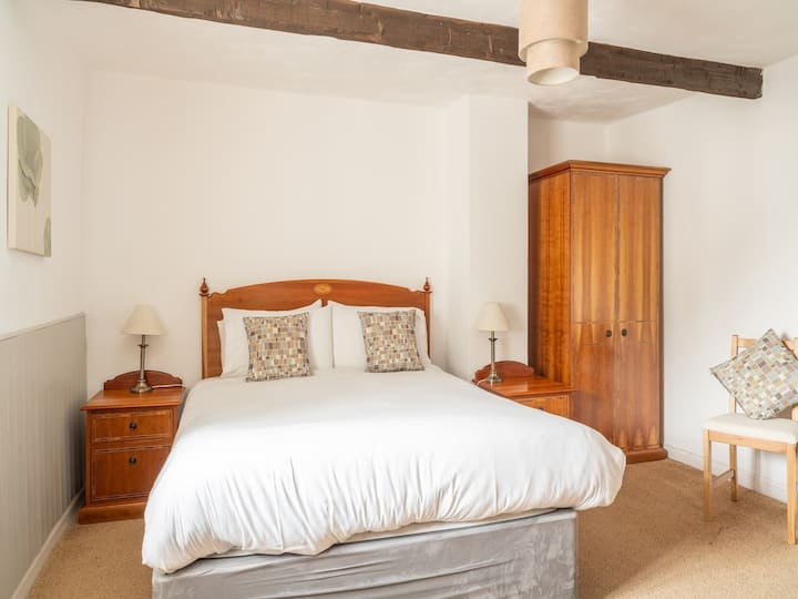 Chambre Double Avec Un Lit De Quatre Affiches - Chard