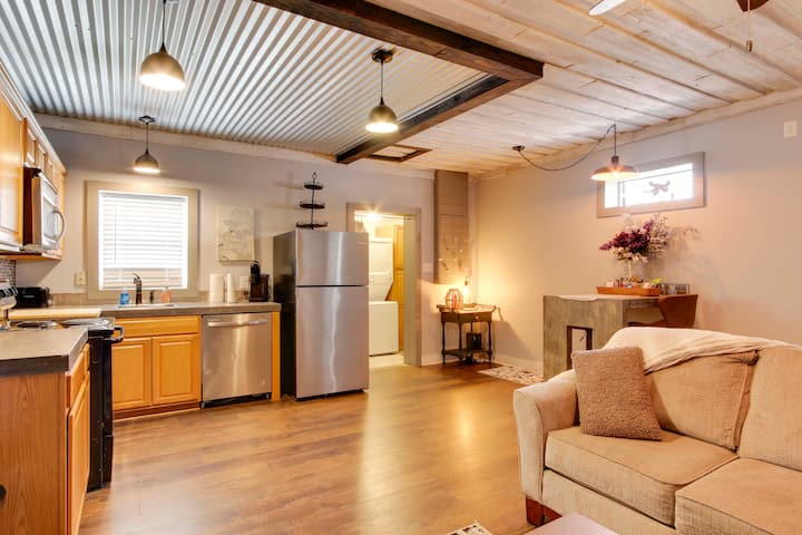 2 Mi To Self Regional Mc: Updated Apartment - Greenwood, SC