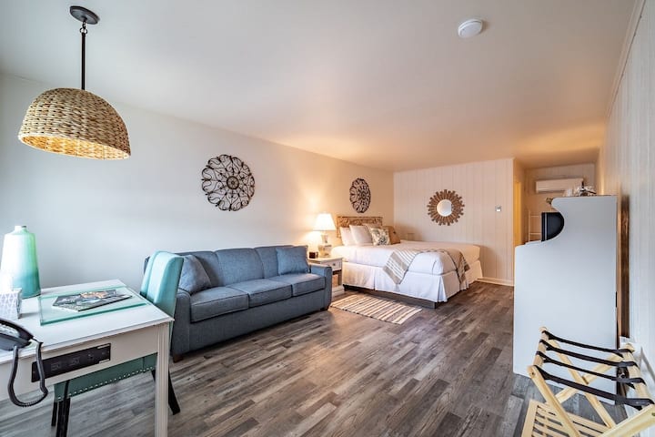Spacious Seaside Escape - Rehoboth Beach, DE